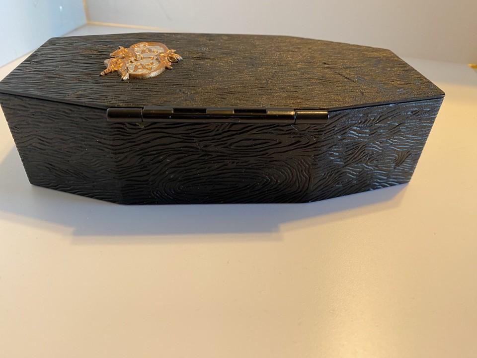 Vintage 1998 JAKKS Pacific RIP Coffin Box Black Toy WWE WWF Undertaker ...