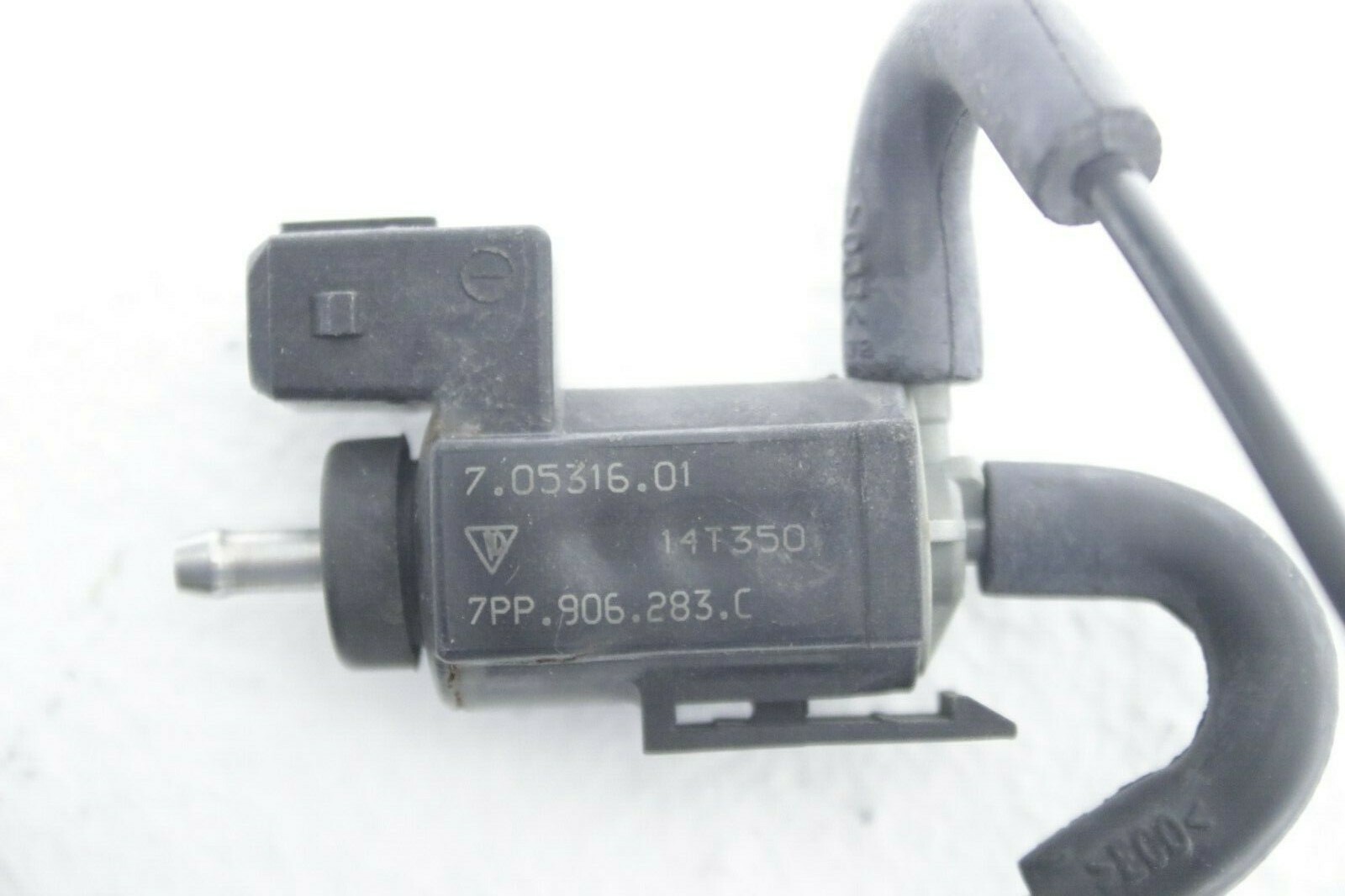 Porsche OEM 12-13 911 Transmission Oil Cooler-changeover Valve ...