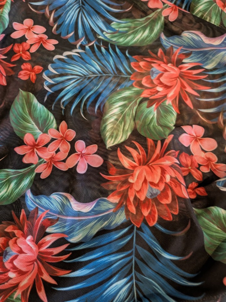 Ladies tankini, black and floral, short bottoms, floaty top size 3XL ...