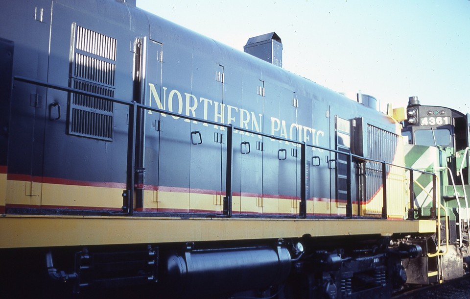 MS Orig Slides (8) BN Burlington Northern RS3 #4082 in Restored NP ...