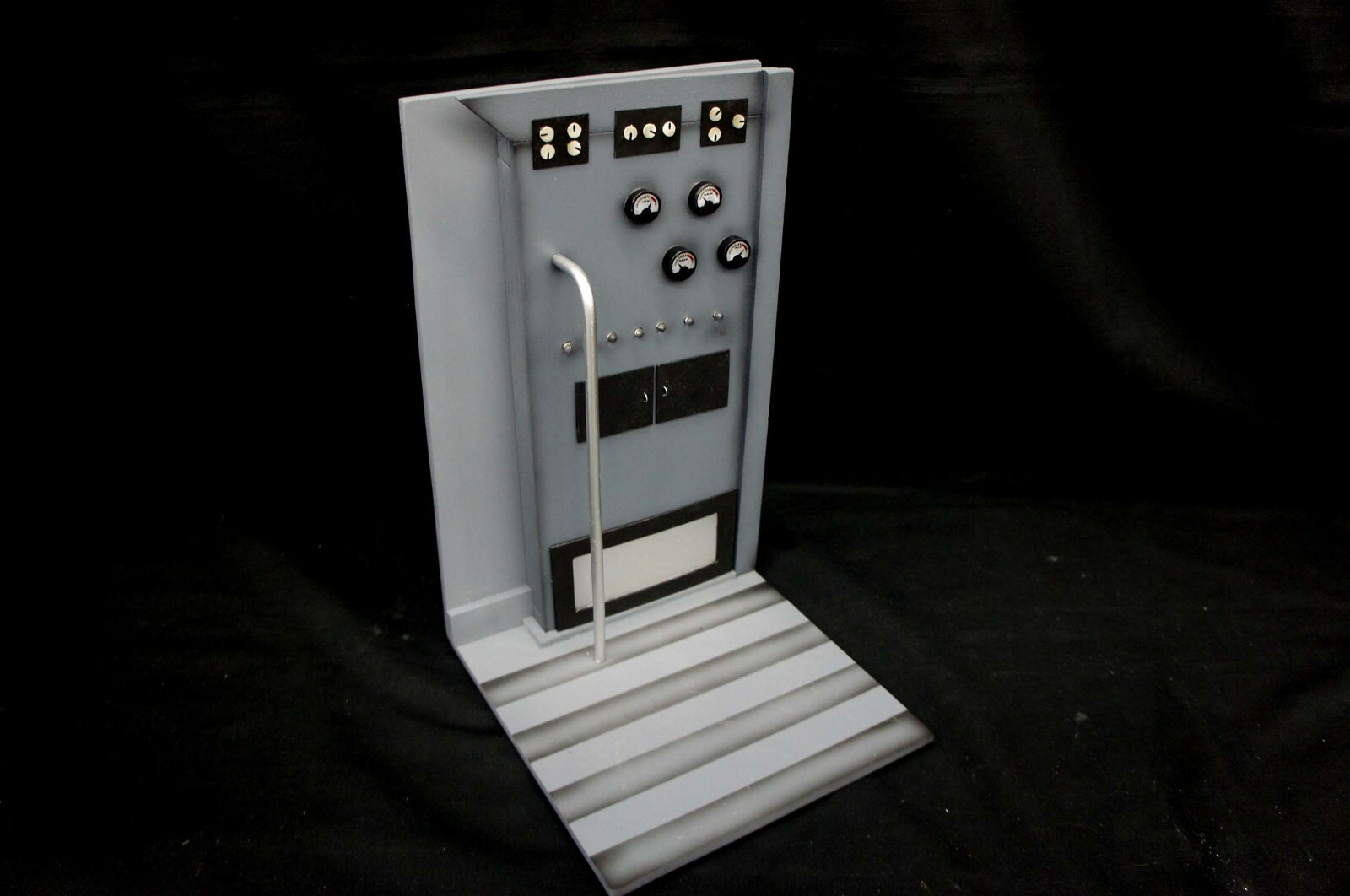 Ultra Q : M1 Art Statue 30 cm Diorama ウルトラQ 地底超特急西へ 人工生命 M1号 | eBay