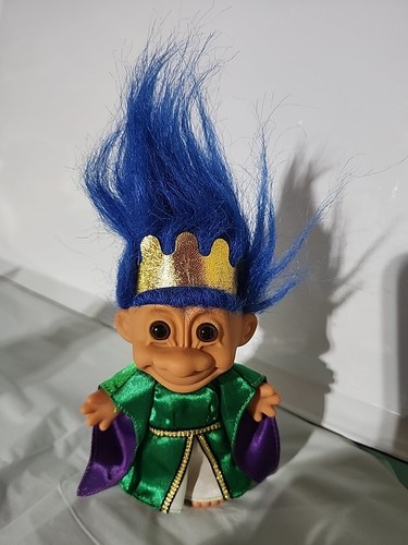 Queen Troll Doll Camelot Arthur Guinevere Royal Blue Hair Russ New | eBay