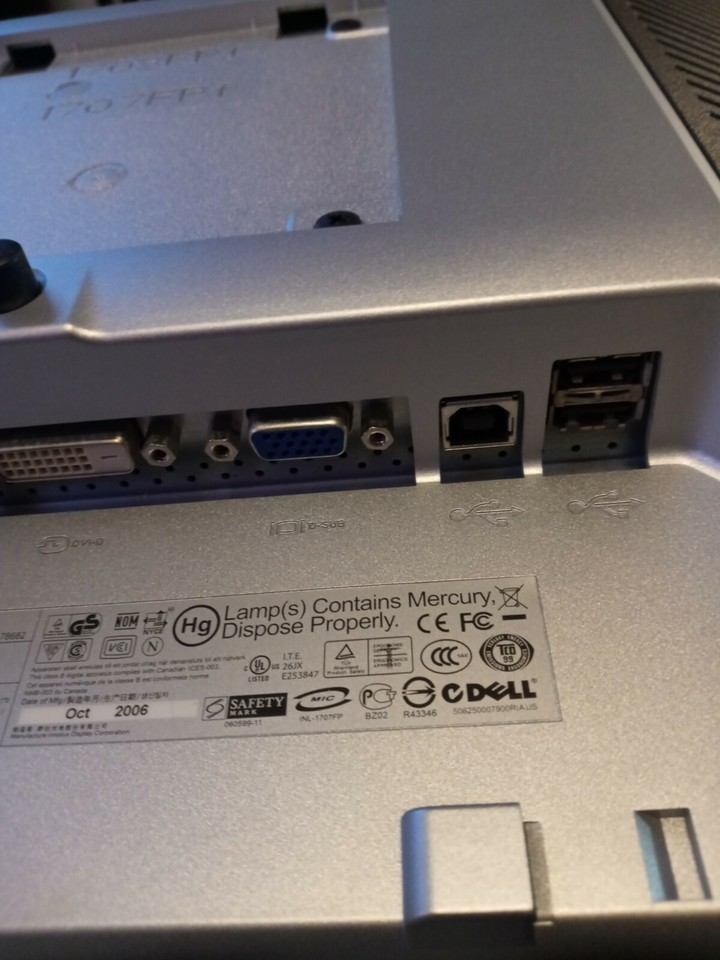 Pre-owned 2006 Dell REV-A01 DESKTOP COMPUTER FLAT SCREEN 17" MONITOR ...