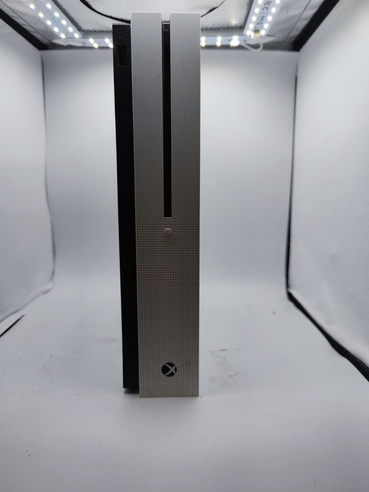 Xbox One S Console, 1TB - hdmi port faulty, stuck in 480p, untested ...