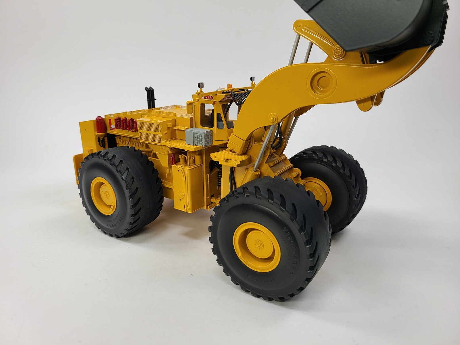 Letourneau L-2350 Wheel Loader - Yellow ASAM Smith 1:48 Scale Model # ...