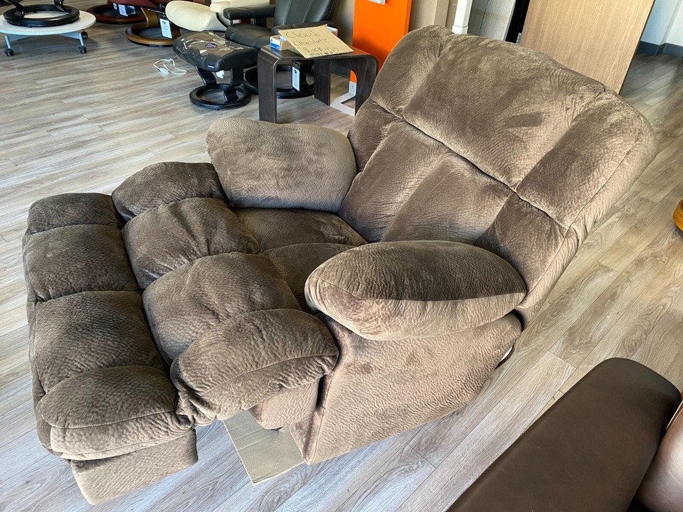 Catnapper Cloud 12 Manual Lay Flat Chaise Rocker Recliner - Chocolate ...