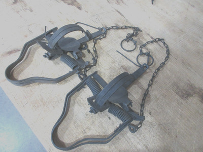 2 Antique Animal Traps Stoploss Gibbs Two Trigger Victor Cabin Decor ...