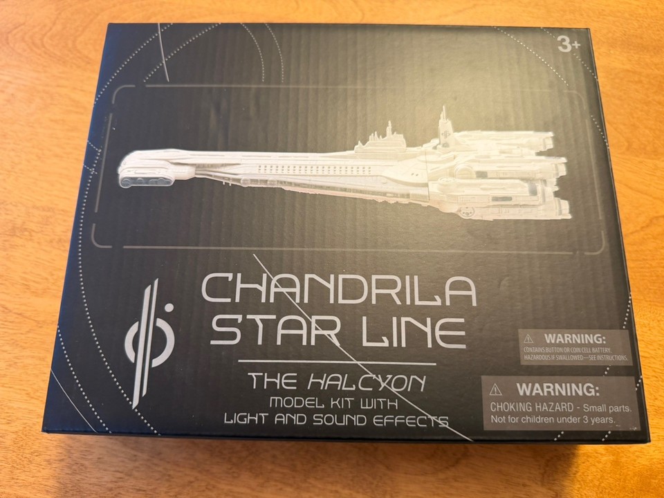 Star Wars Galactic Star Cruiser Chandrila Star Line The Halcyon Model ...
