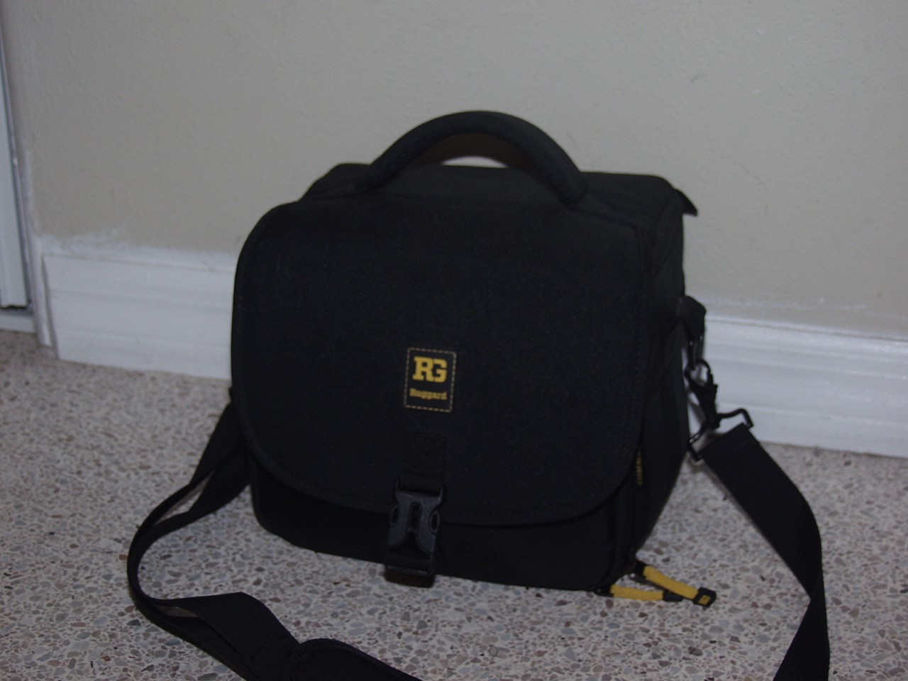 RUGGARD COMMANDO 36 CAMERA SHOULDER BAG | eBay