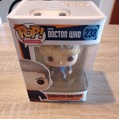 Funko Pop 238 - Doctor Who - 12th Dr with Spoon and Glove Peter Capaldi ...
