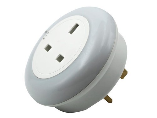 Uni-Com 13A Plug-through Colour Change Night Light 9 long life LEDS ...