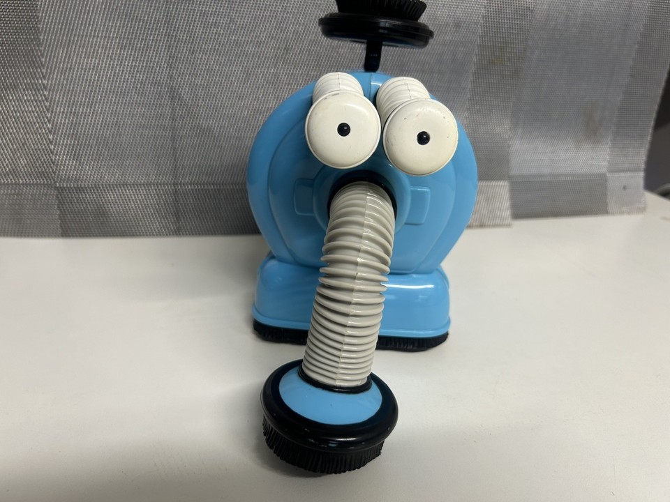 Large Vintage Teletubbies Bump and Go Noo Noo 1996 Working Battery ...