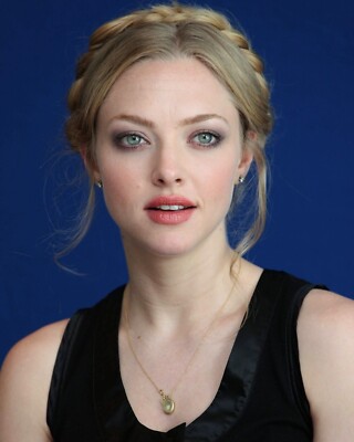 AMANDA SEYFRIED 8x10 PHOTO * | eBay