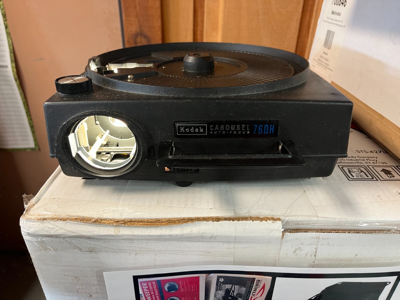 USED Kodak 760H Carousel Slide Projector Auto-Focus w/ Remote LIGHTS UP ...
