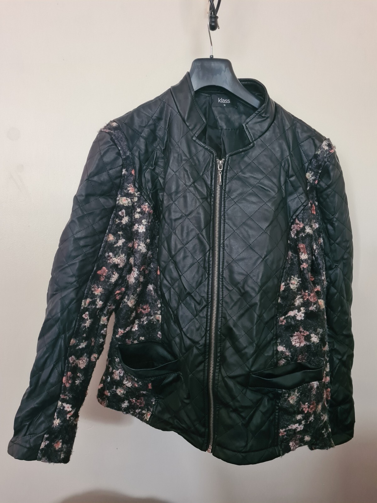 Klass Floral and Faux Leather Lined Jacket Black/Multi Size 16 RRP £50. ...