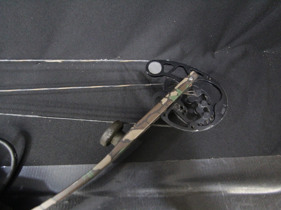 Mathews Ultra-Max RH Compound Bow 60 Lbs, 27 in Draw, 36" Axle Length ...