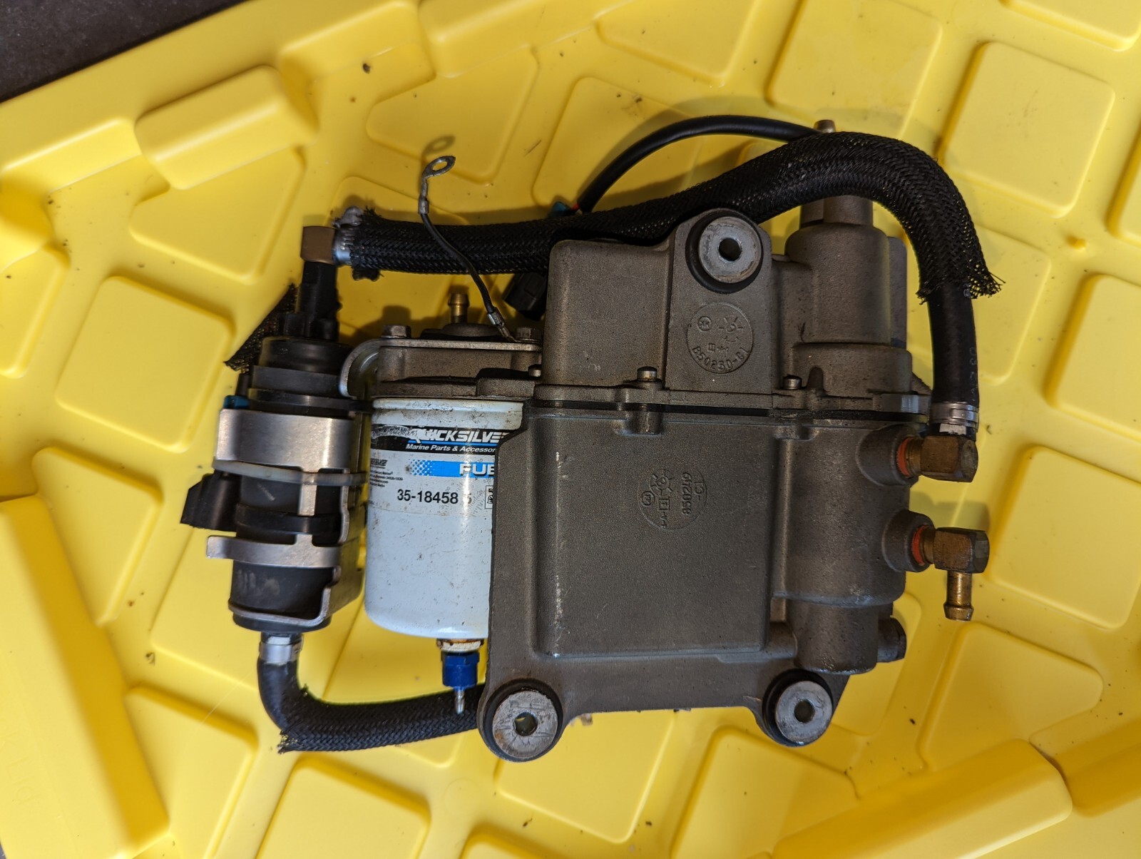 2001 Mercury Optimax VST Assembly Fuel Pump 200 225 | eBay