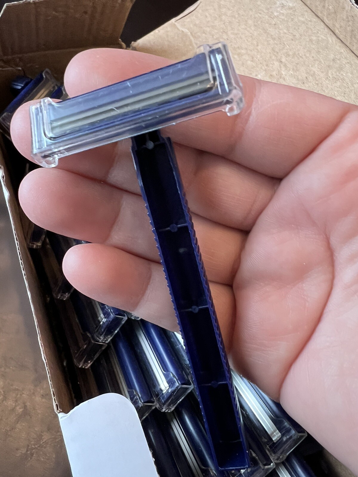 Lot Of 100 Twin Blade Disposable Razors, Blue New Box Damage See ...