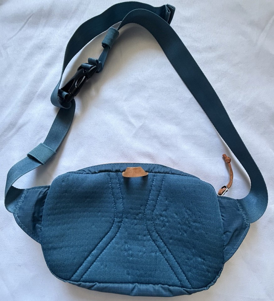 Patagonia Teal/Orange Adjustable Ultralight Black Hole Hip Fanny Pack ...