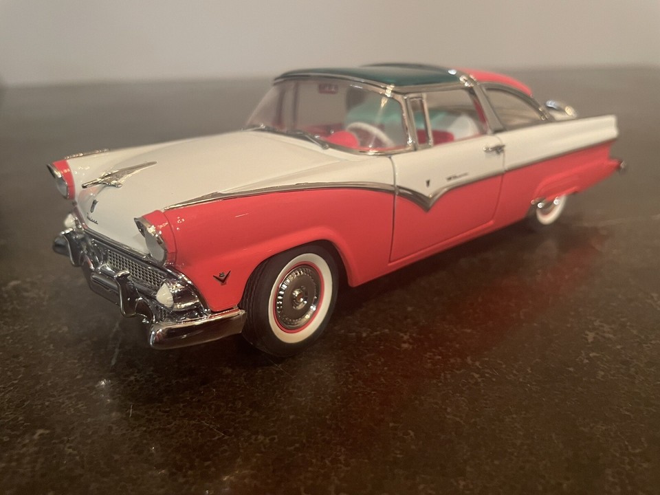 Franklin Mint 1955 Ford Fairlane Crown Victoria 1:24 Scale Diecast ...