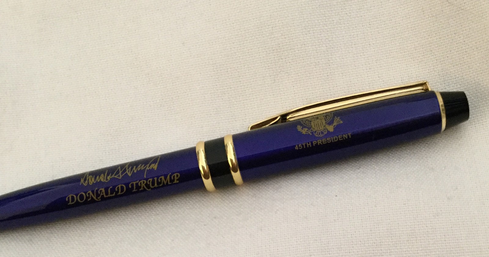 TRUMP 1 PEN GOLD SIGNATURE EAGLE SEAL BLUE PRESIDENT DONALD MAGA GOP ...