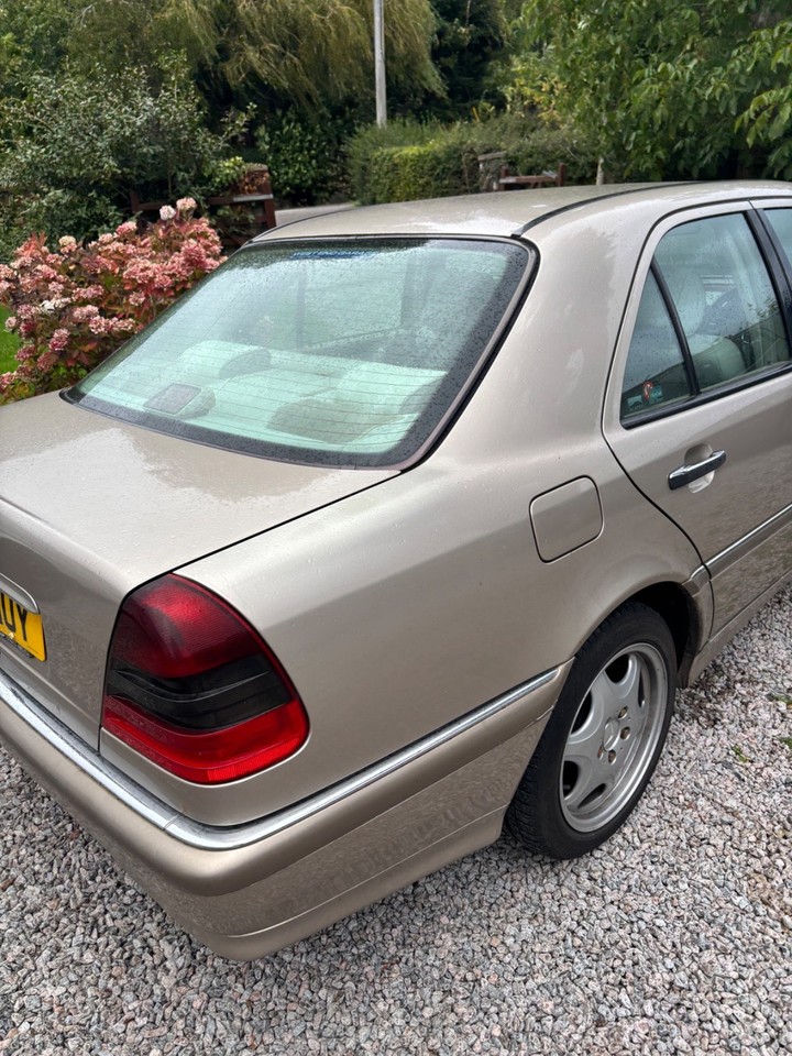 Mercedes C200 Elegance 1999 - Champagne - Project/Spares or Repair ...