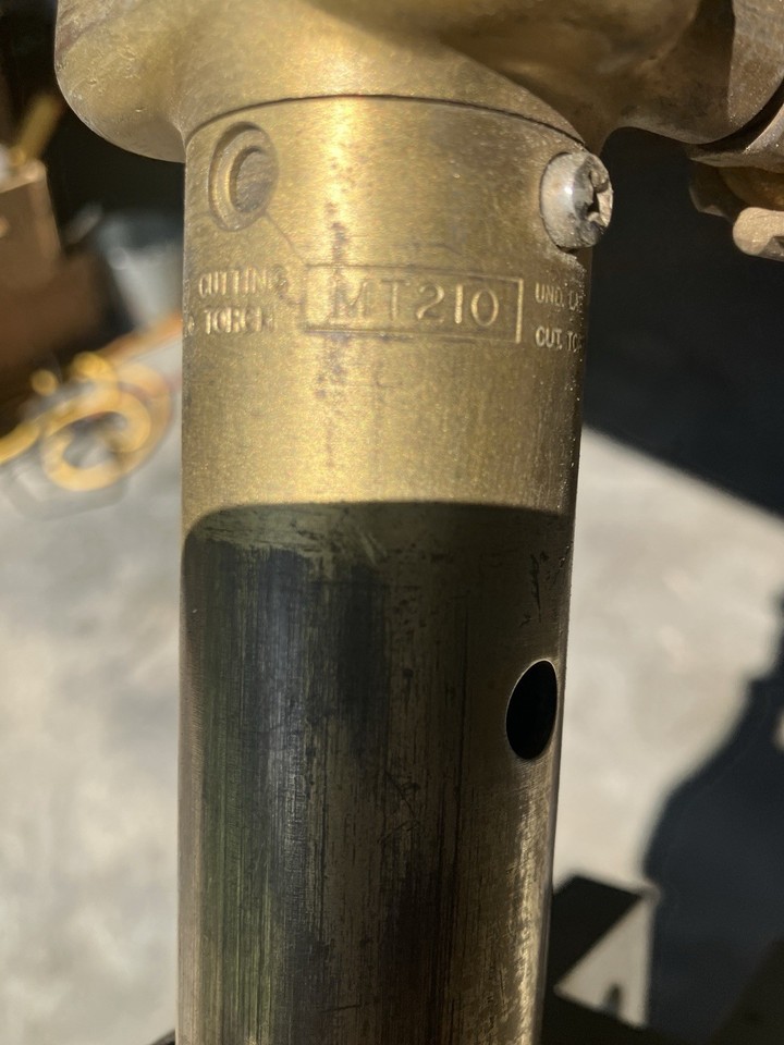 Used Victor MT210 Cutting Torch With Mounted Gear Rack And Geared Mount ...