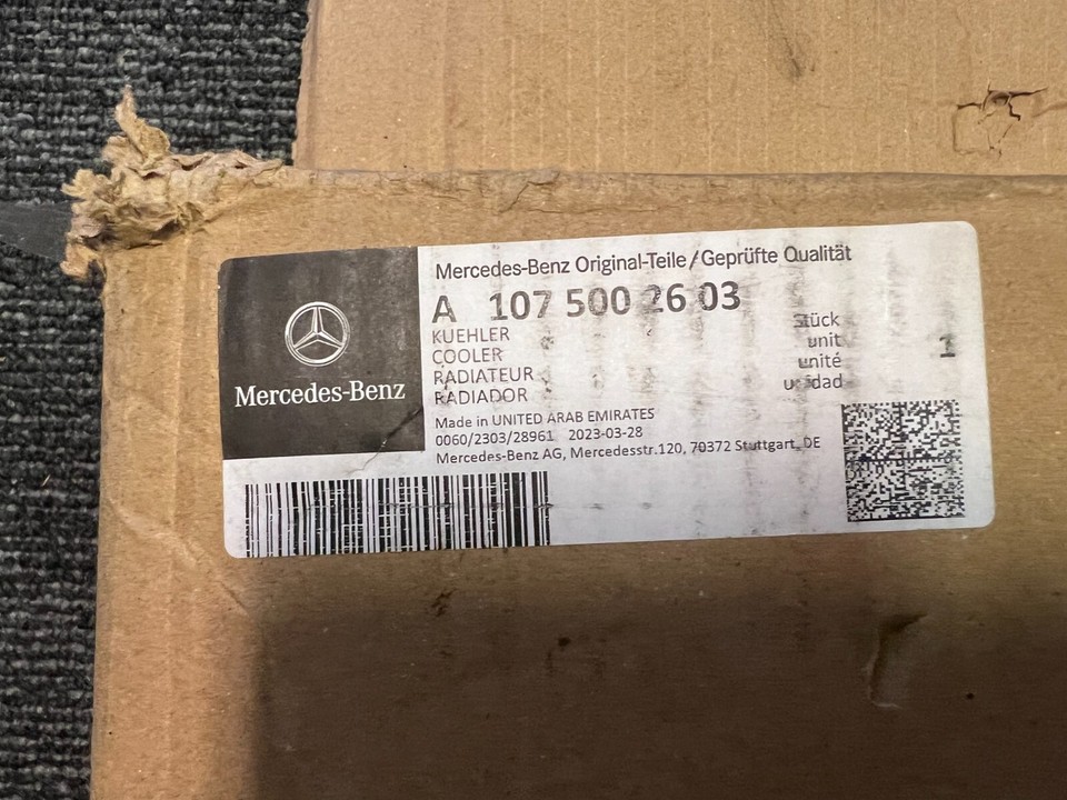 Mercedes-Benz 560SL Radiator 107-500-26-03 GENUINE OEM