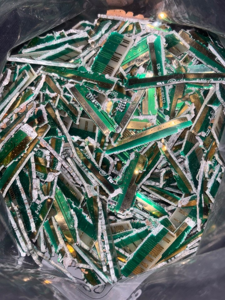 Gold fingers scrap 4920 grams / 10.84 pounds | eBay