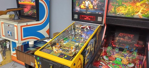 Stern '24' Pinball Machine. Very Rare Machine. Stunning Condition ...
