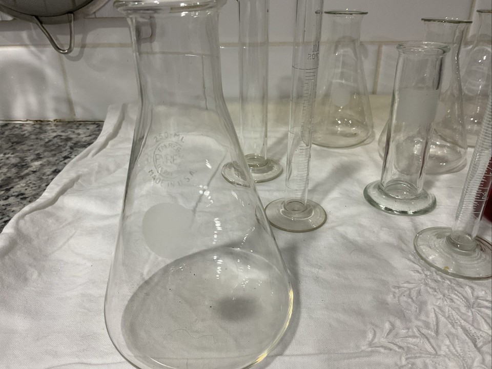 Vintage Chemistry Set, Lab Glassware, Beakers, Flasks, Cylinders 1920’s ...