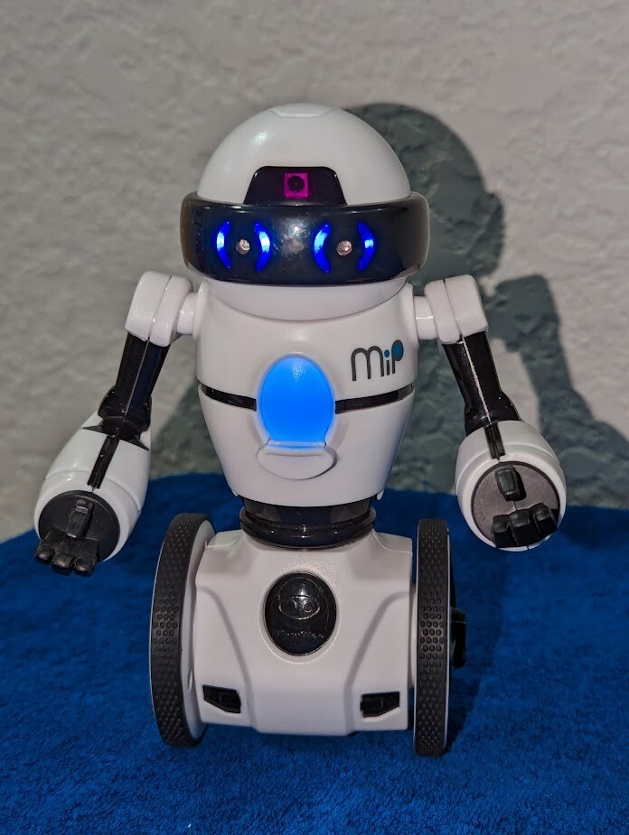 WowWee MIP Motion Gesture Control "Mip The interactive Robot ...