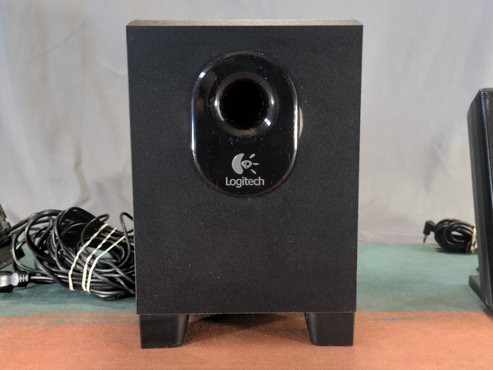 Logitech X-240 Computer PC Speakers with Subwoofer System 2.1 TESTED | eBay