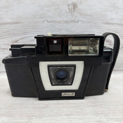 1960's Traid Fotron III Camera Untested No Charging Cord Vintage Retro ...