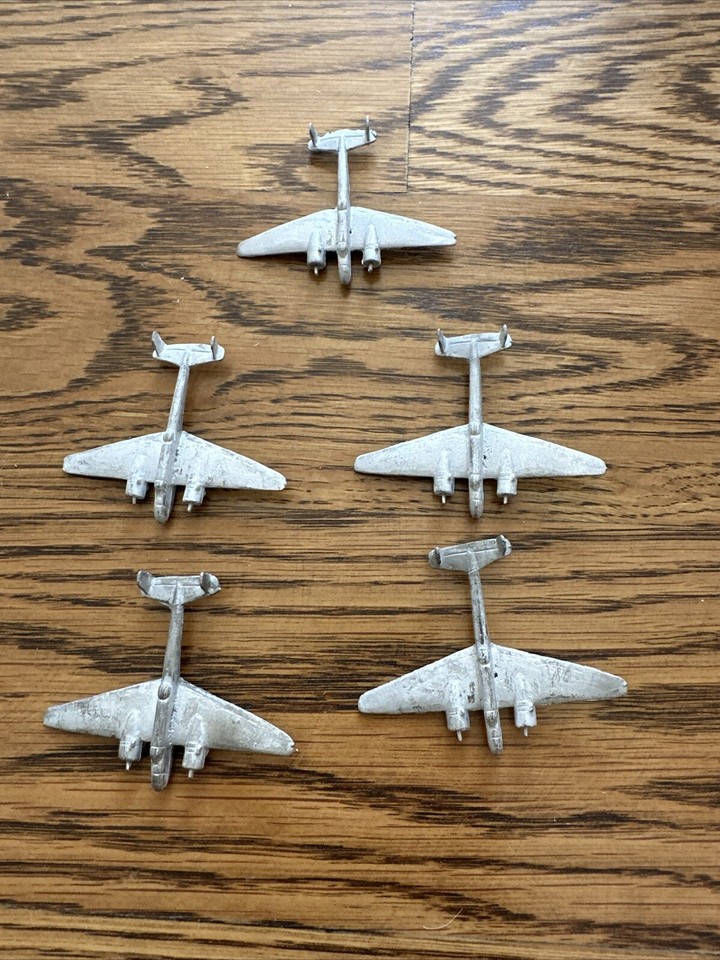 1:250-300 Military Miniatures WWI & WW2 Fighter Bomber Aircraft Planes ...