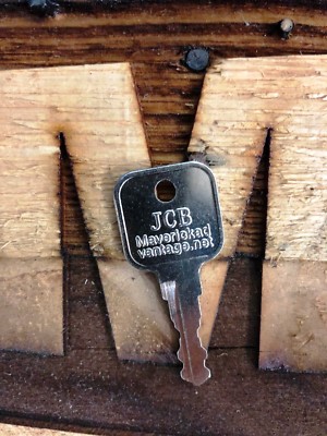 1 Ignition Key for JCB Bomag Dynapac Terex Vibromax NH Ford Moxy Volvo ...