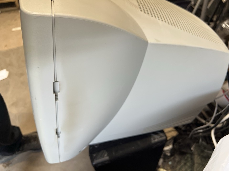 HP D5259A Pavilion M70 17-inch CRT PC Computer Monitor 2000 Cream White ...