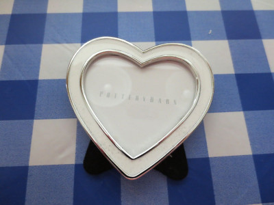 pottery barn SMALL WHITE ENAMELED HEART PICTURE FRAME NIP SHOW SOME ...