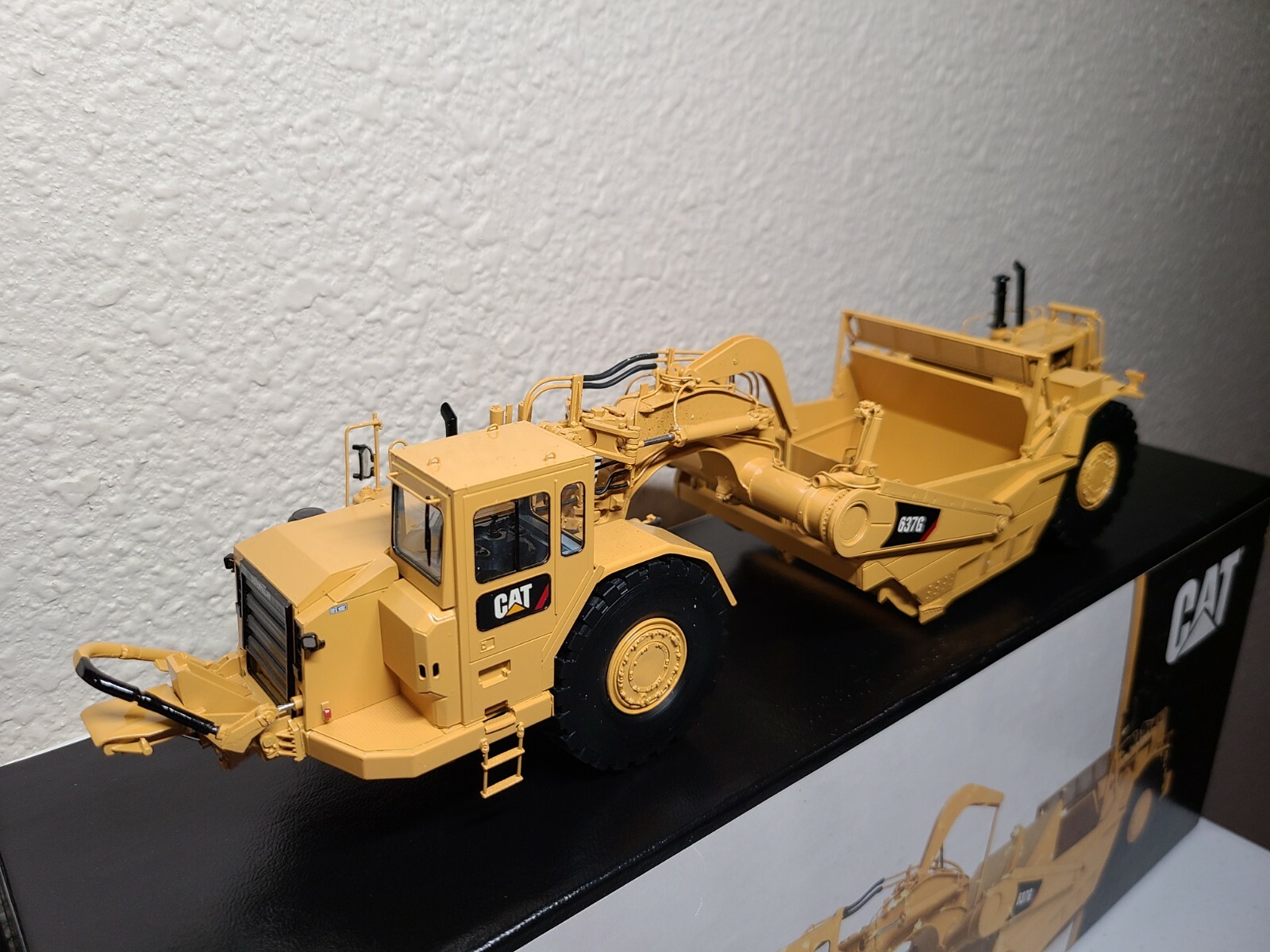 Caterpillar Cat 637G Push-Pull Scraper Set - Yellow - CCM Brass 1:48 ...