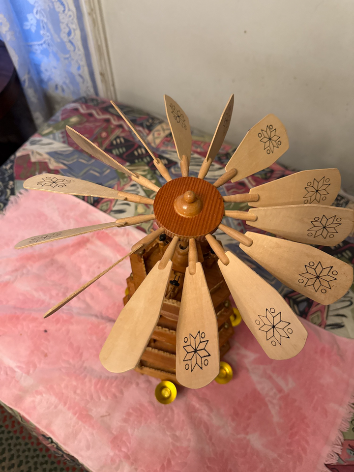 Vintage German Christmas Pyramid Candle Spinning Toy Erzgebirge Angels ...