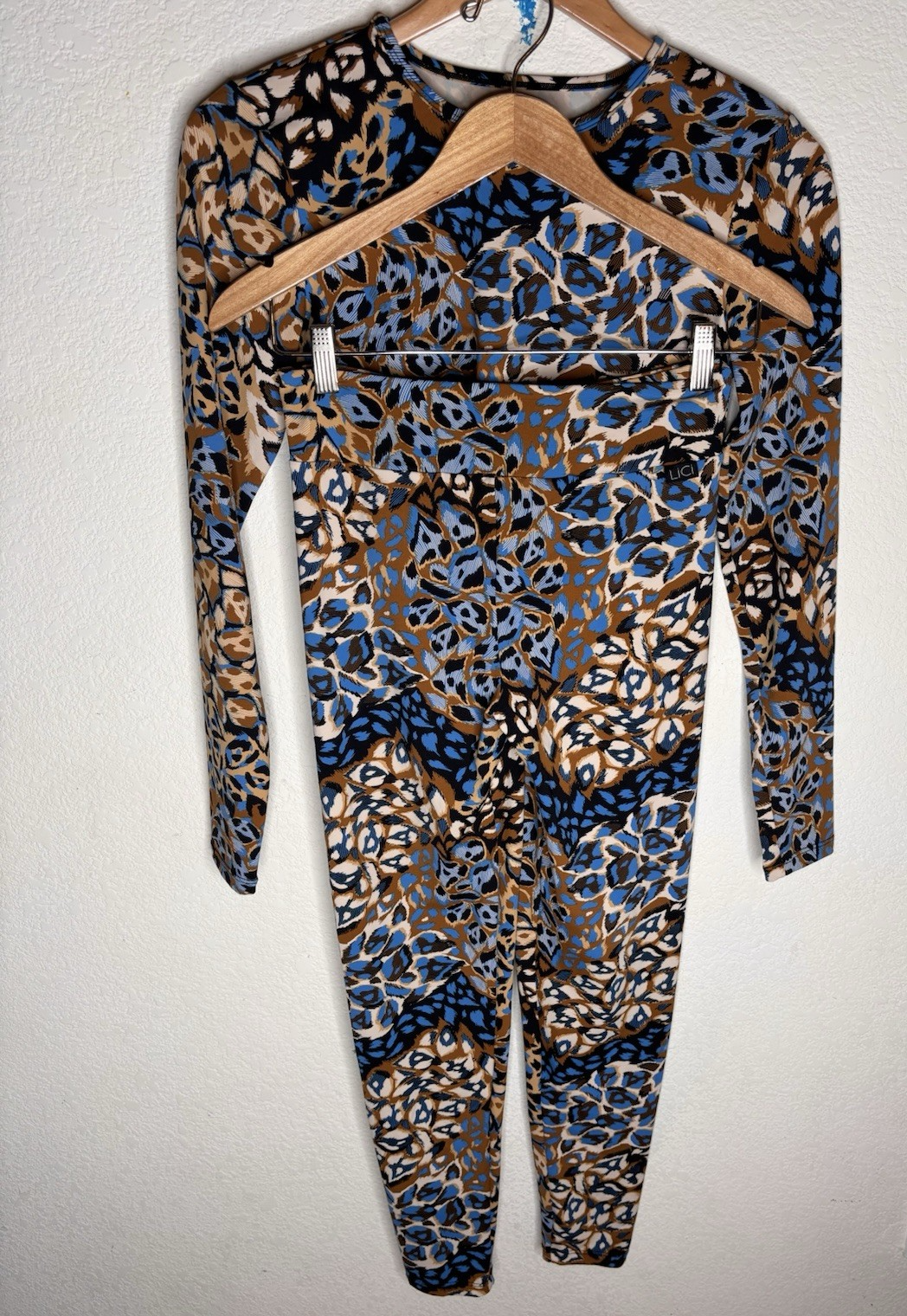 LiCi Fit Two Piece Top & Scrunch Butt Leggings Exercise Set Size L | eBay