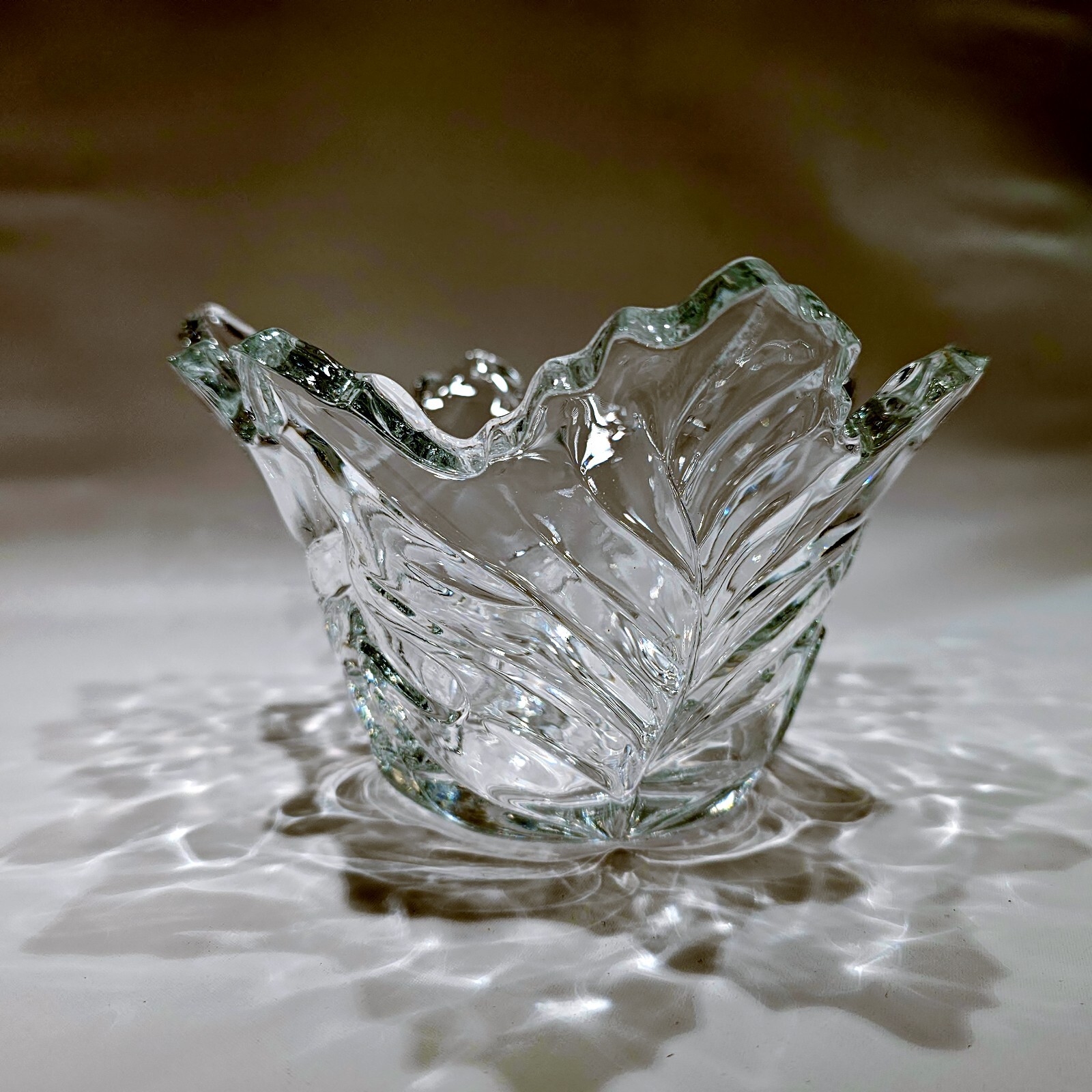 Vintage Teleflora 4.5" tall Lead Crystal Maple Leaf Bowl Vase With ...