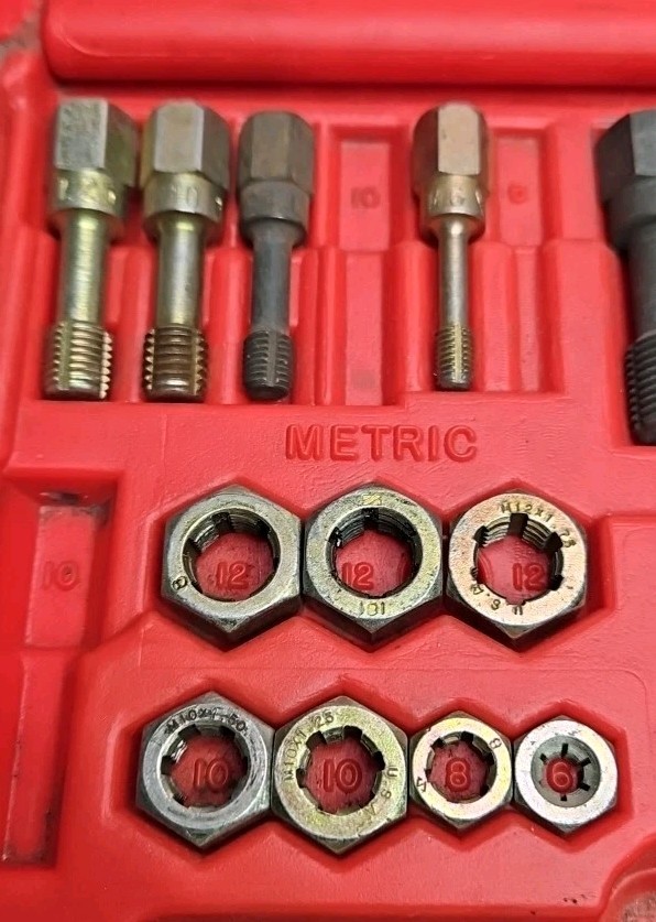 Snap-On Tools RTD42 42pc Fractional/Metric Rethreading Set - INCOMPLETE ...