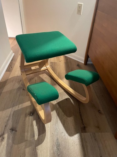 Variable Balans Original Kneeling Chair Designed by Peter Opsvik (green ...