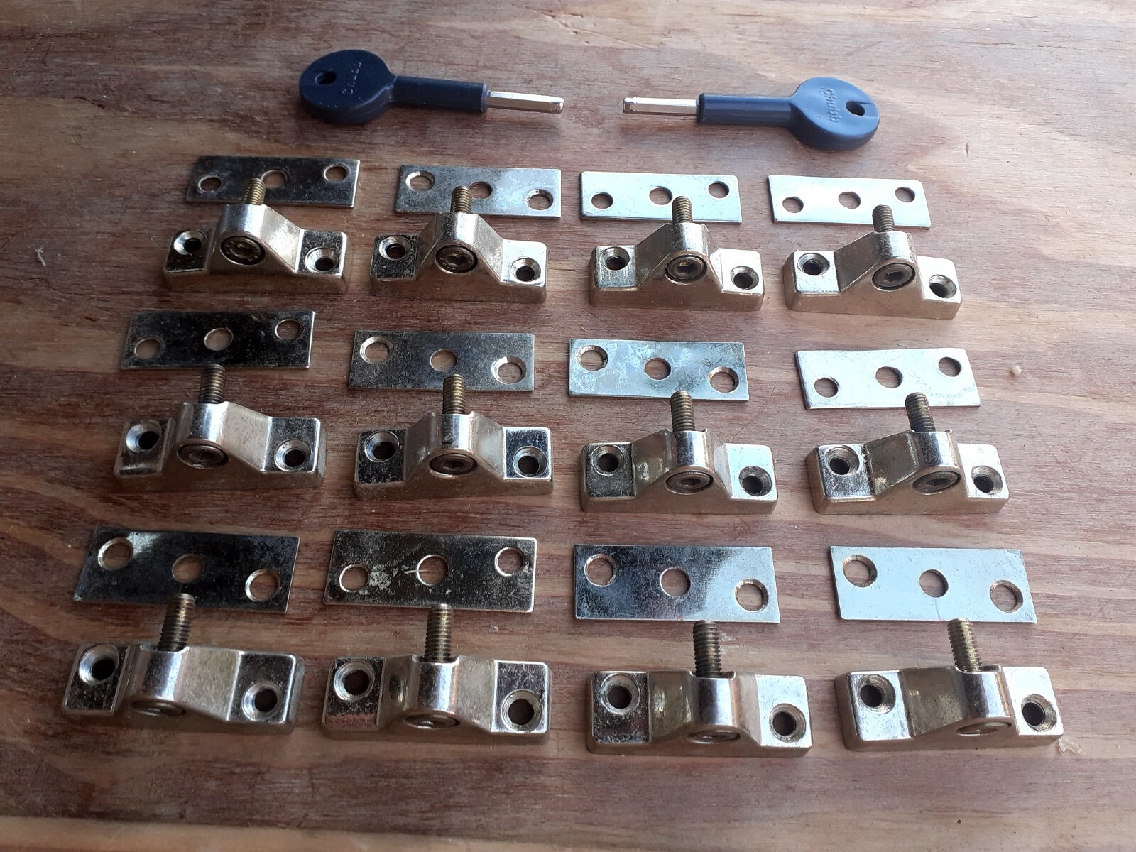 Sash Wooden Windows Lock Latch Bolt Security Safety Metal Sold Singular ...