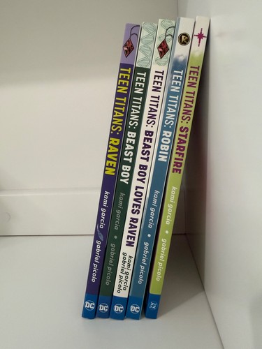 Teen Titans by Kami Garcia & Gabriel Picolo 5 book set Raven, Beast Boy ...