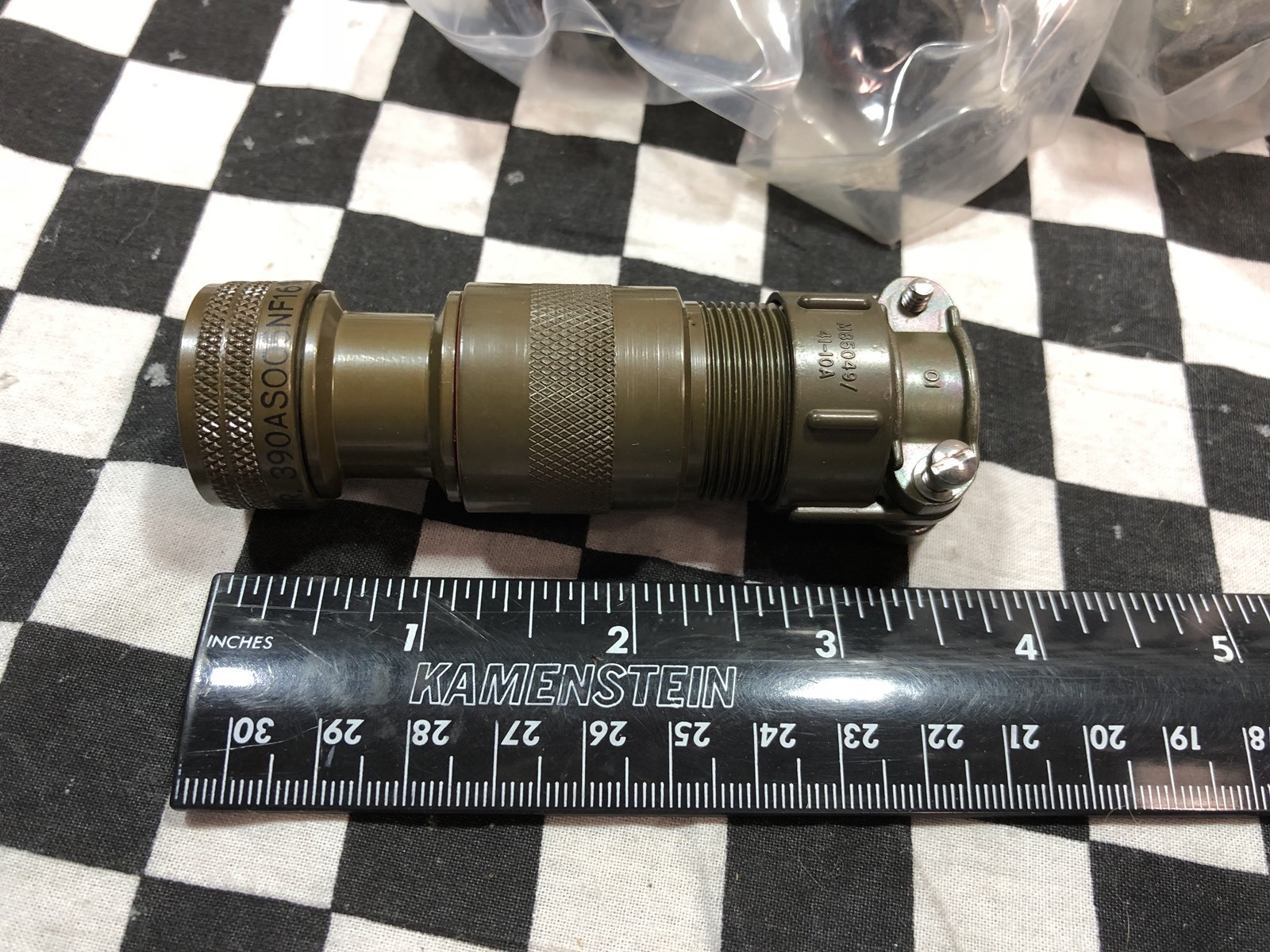 LOT OF 11 GLENAIR BACKSHELL 390FS005NF1410A3, M85049/41-10A #BOX 13 "D5 ...