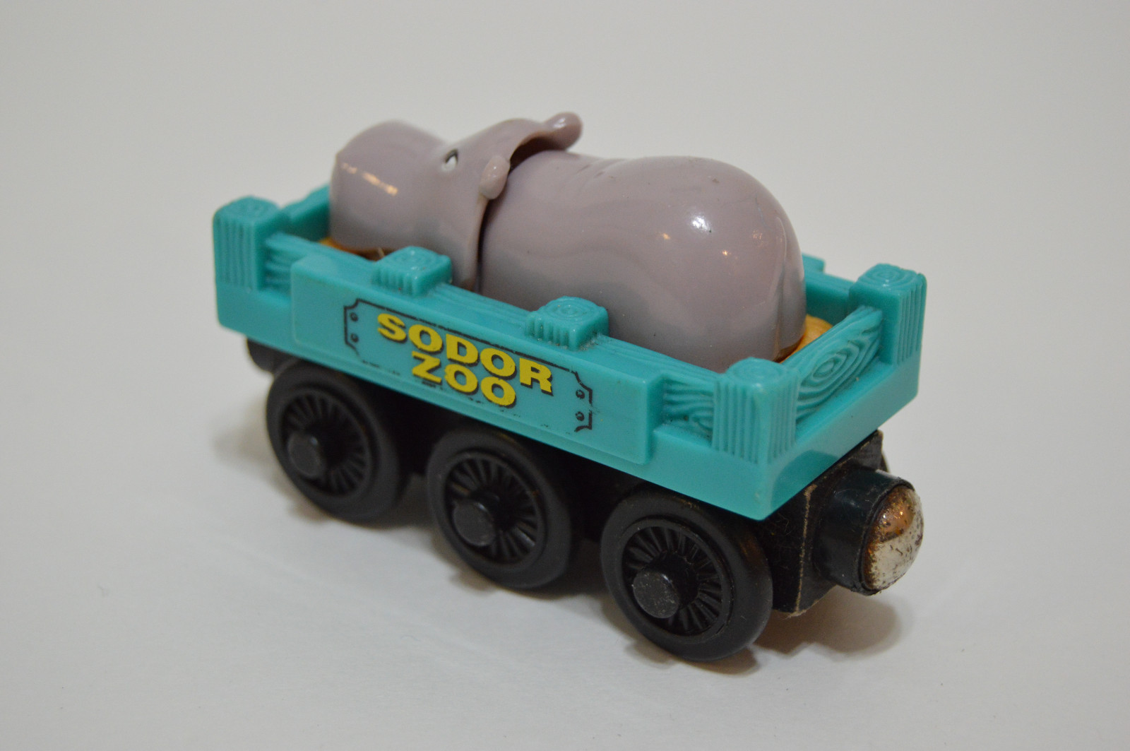 2003 Thomas Train Wooden Railway Set Teal Blue Roll-N-Chomp Hippo Car ...