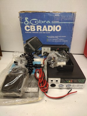 Cobra 19 Plus 40 Channel CB Radio New in Box NIB NOS Nice! Tattered Box ...