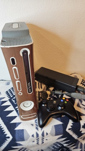 Microsoft Xbox 360 Pro System Bundle 60GB White Console Bundle ...